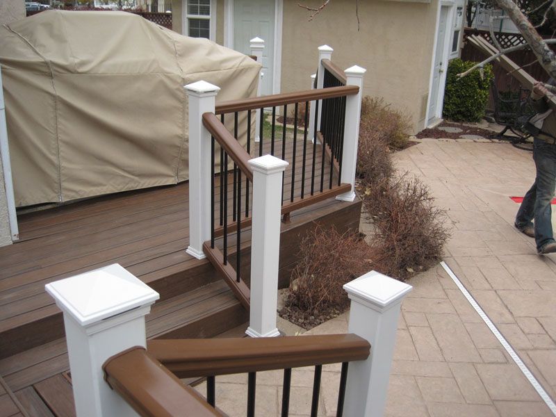 Aluminum Baluster w/ crown rail - CFC Fences & Decks