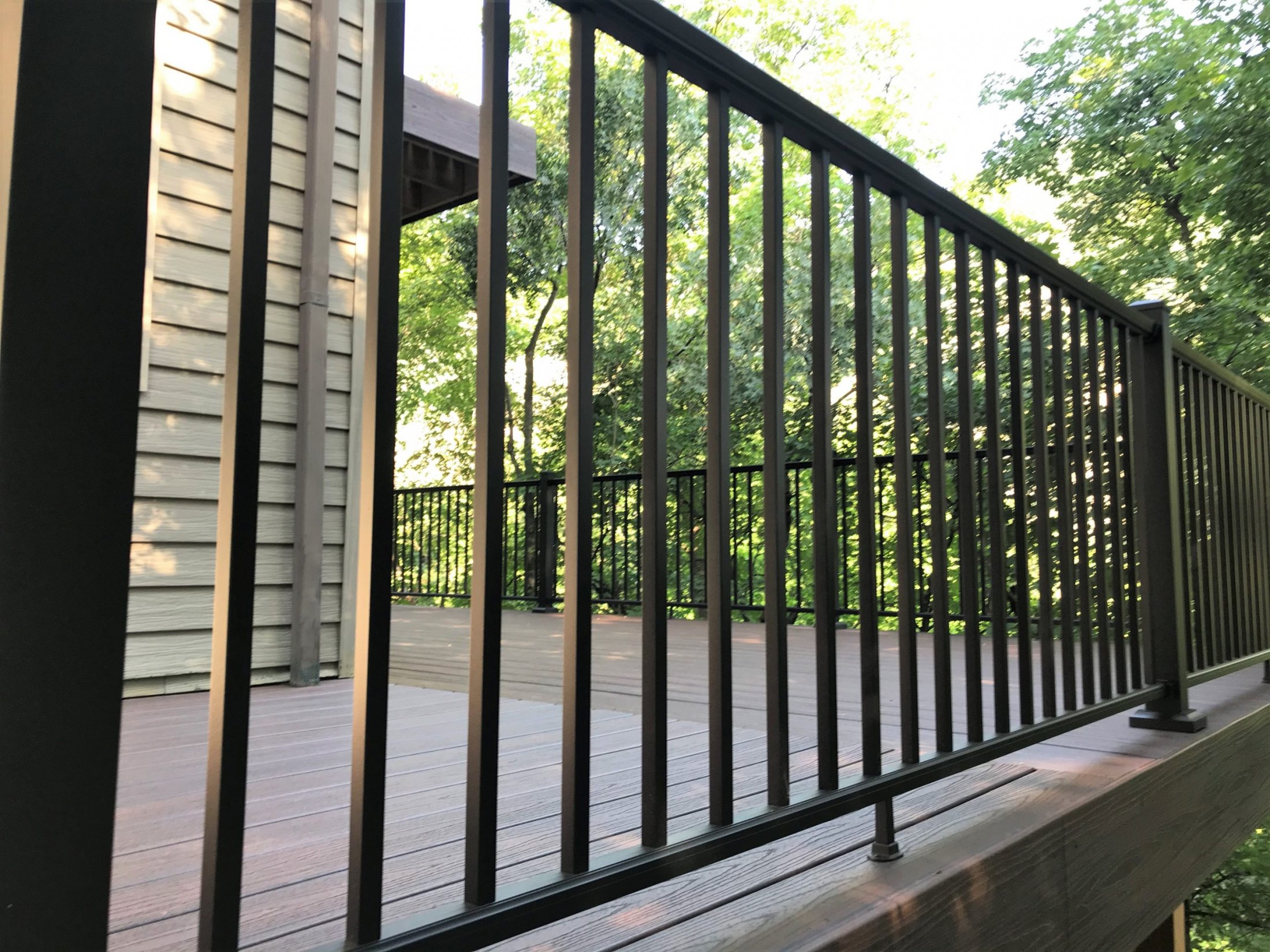 cfc-aluminum-railing-007 - CFC Fences & Decks